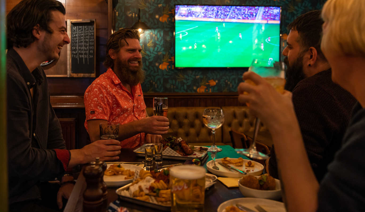 One Tun | A lively sports bar serving amazing pub food on Goodge Street