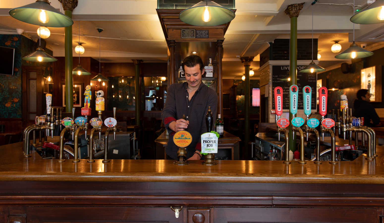 One Tun | A lively sports bar serving amazing pub food on Goodge Street